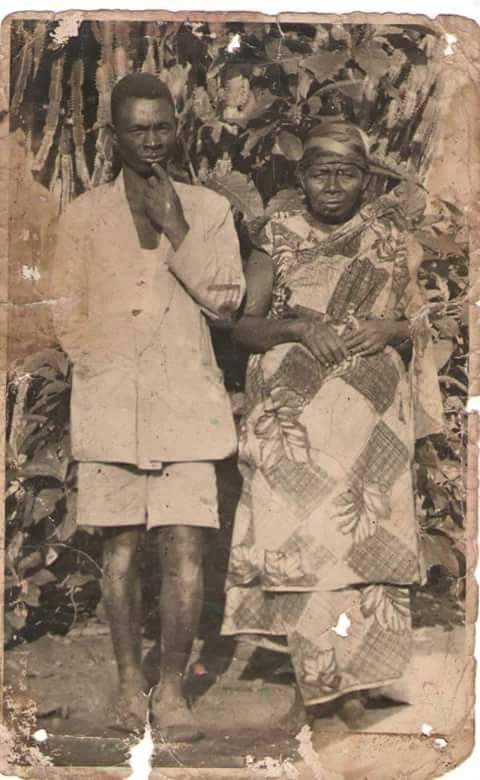 Biographie de Maman Muilu - Kin kiesse